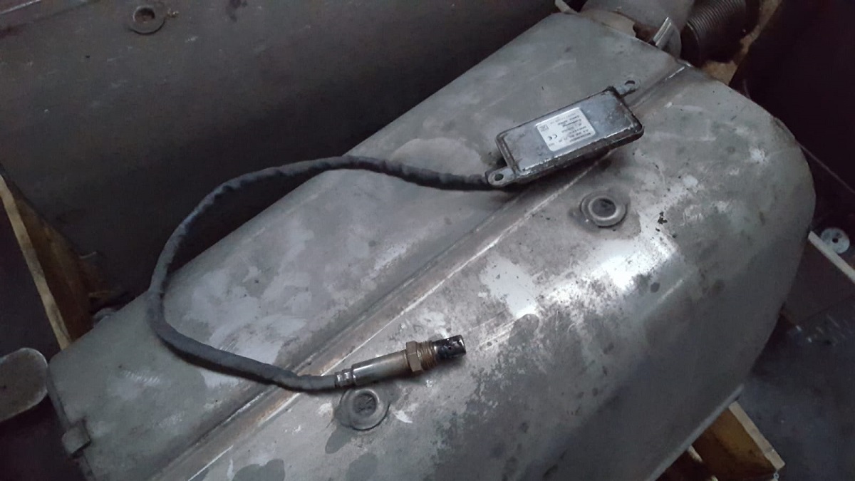 NOX Sensor für Mercedes & Setra A0061537328 – 003 – BusweltBusErsatzteile