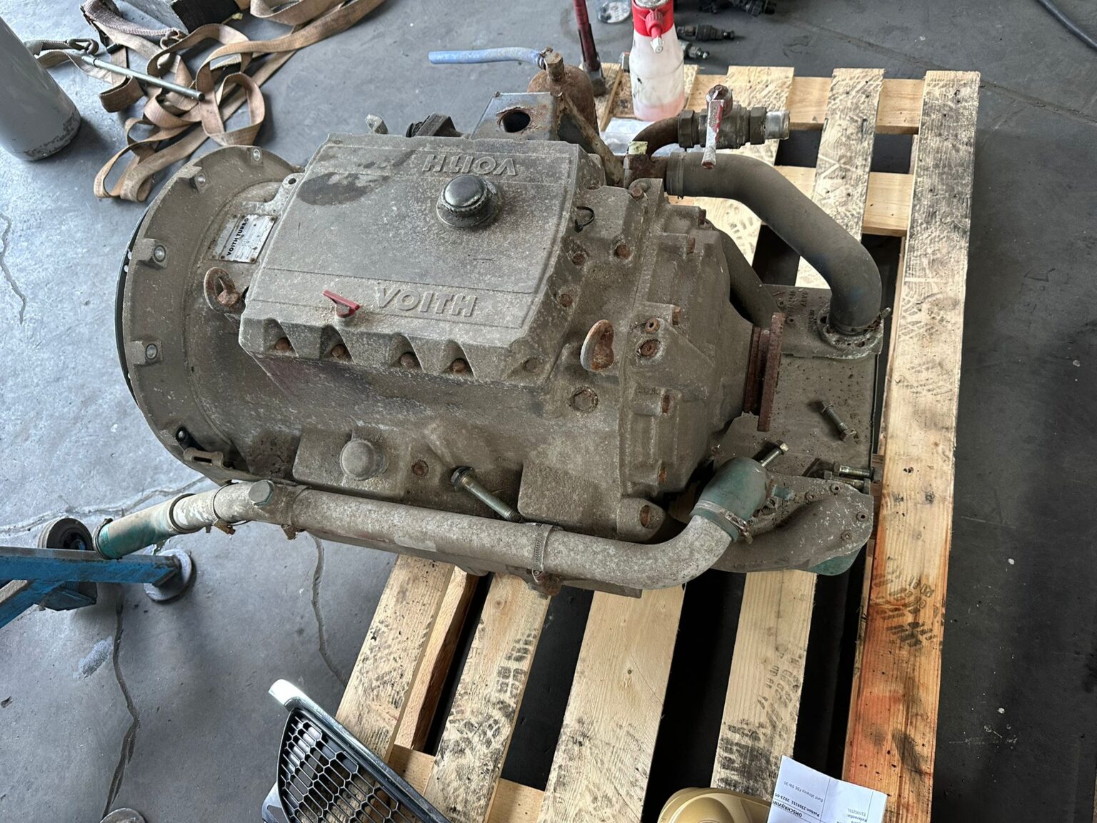 Voith 854.5 Automatikgetriebe von VDL Citea. Nur 30.000 km ...